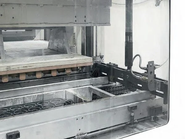 Custom plastic trays - reusable solution for automation & storage | Utz ...